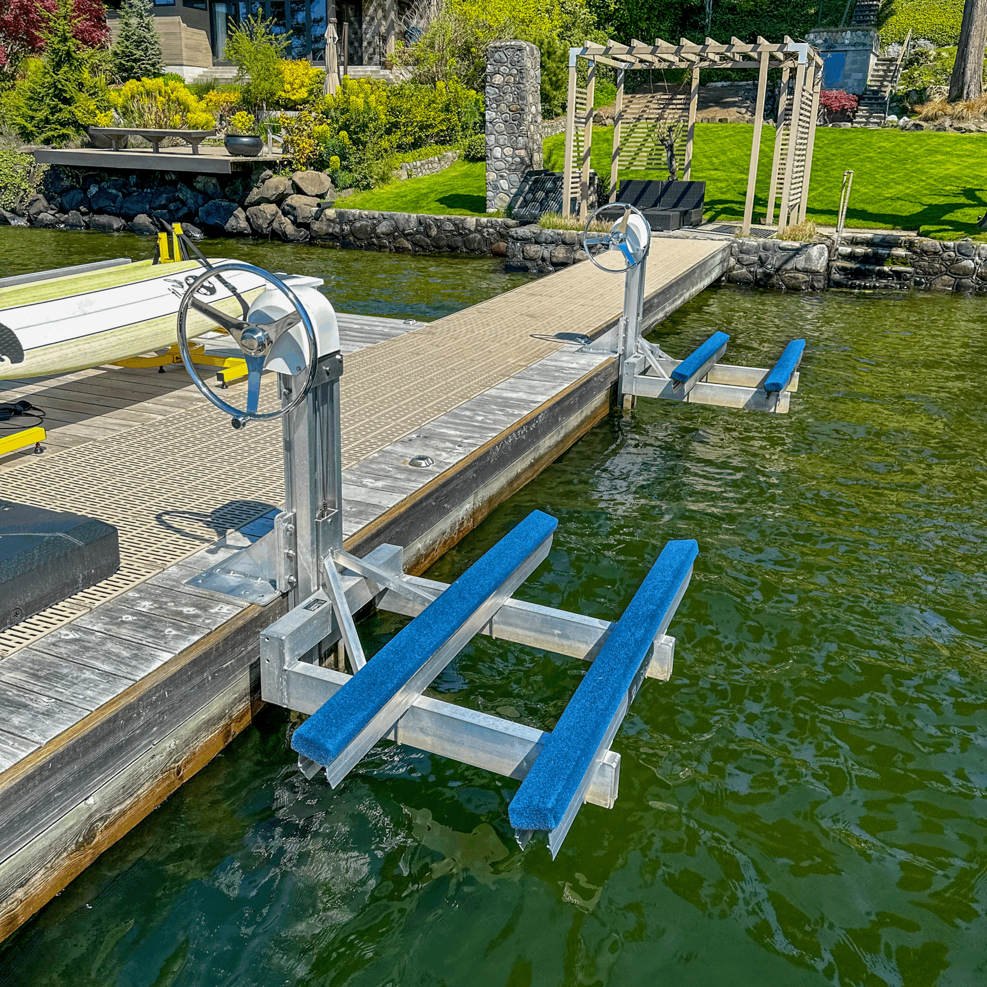 1,400 LB Capacity Manual Jet Ski Lift - Basta Boatlifts
